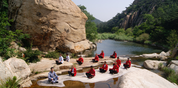Kung Fu Training - Kunyu Mountain Shaolin School China